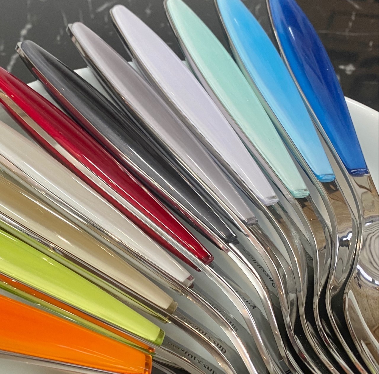 Couverts Guzzini blancs Feeling