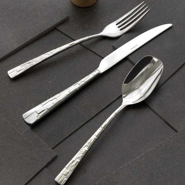 Excellente qualité pour ces couverts italiens "Sambonet" en inox ...